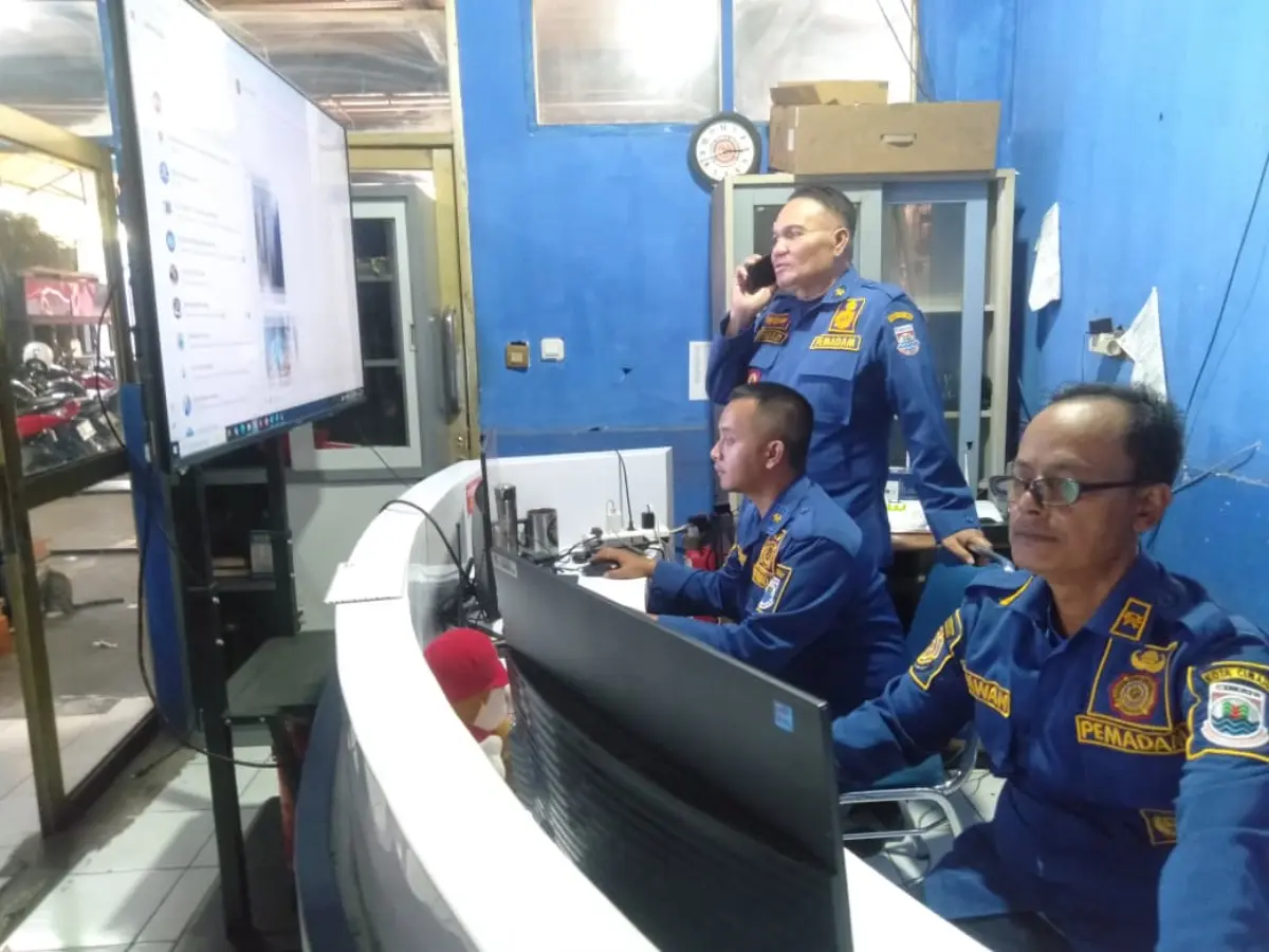 Monitor Komando Damkar Cimahi, Inovasi Digital Percepat Respons ...
