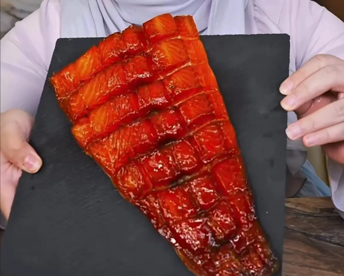 Viral dan Instagramable, Ini Fakta di Balik Candied Salmon yang Perlu ...