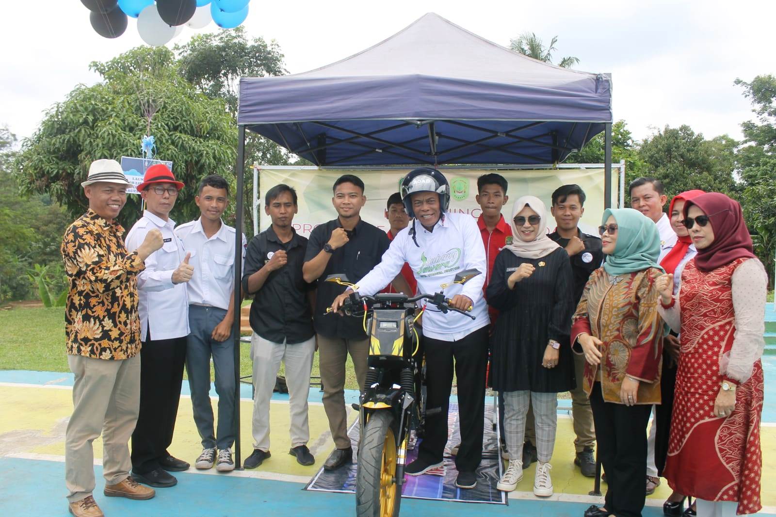 Gebyar Festival Pahlawan, SMKN 1 Dawuan Launching Motor Listrik ...