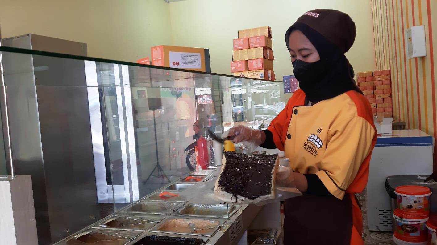Roti Gembong Gembul Bisnis Kuliner yang Lagi Viral – Pasundan Ekspres