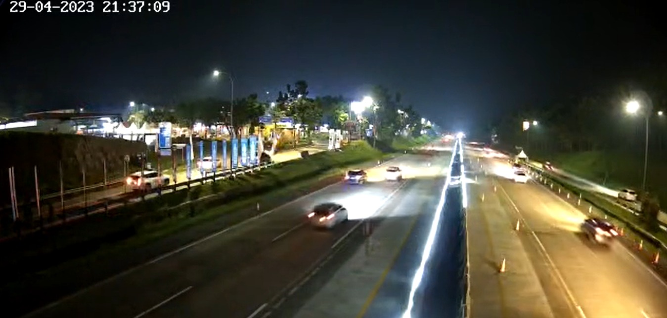 Jalan Tol dari Semarang Hingga Cikampek Kembali Diberlakukan One Way – Pasundan Ekspres