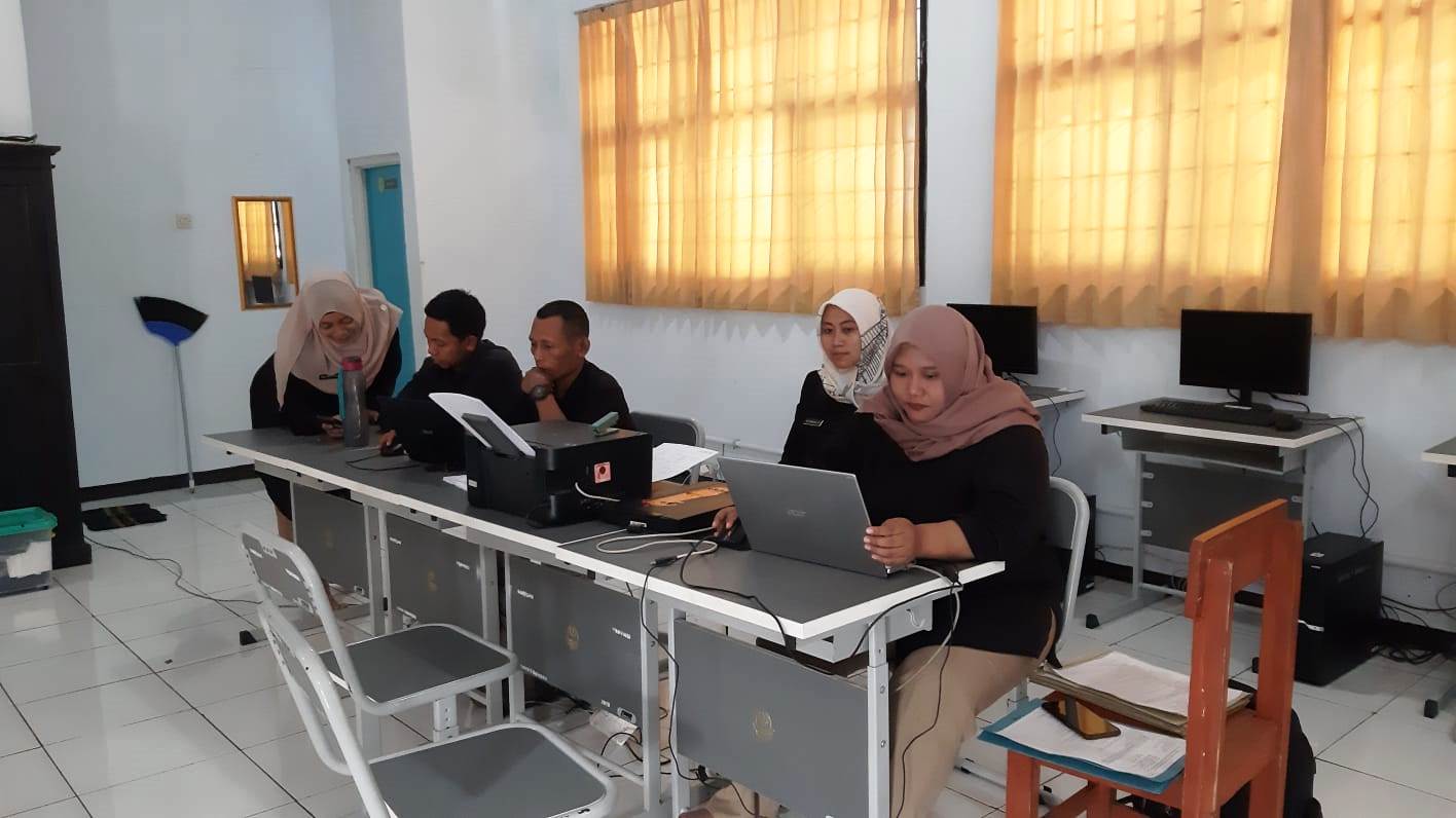 Pendaftar Hari Pertama SMKN 1 Dawuan Sebanyak 39 Orang – Pasundan Ekspres