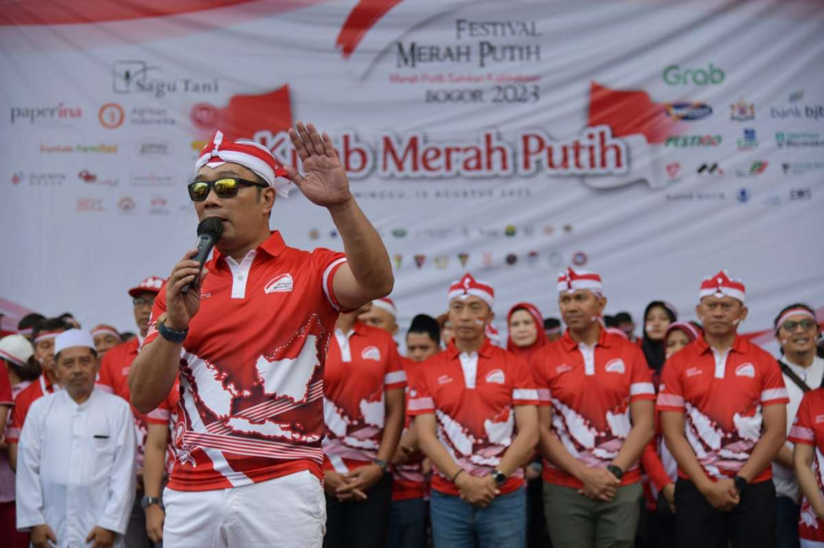 5 TAHUN JABAR JUARA Festival Merah Putih, Ridwan Kamil Gabung Mengarak ...
