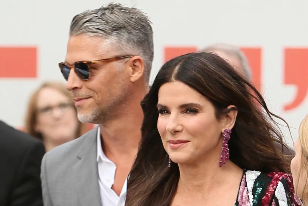 Sandra Bullock Meratapi Kehilangan Pasangan Sejatinya: Mengenang Bryan ...
