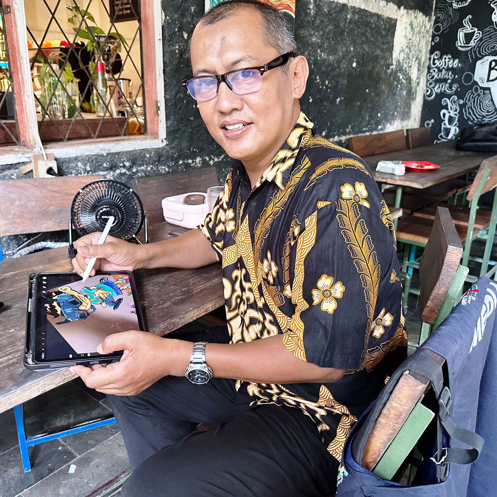 Oke Rosgana, Warga Subang Yang Raup Ratusan Juta dari Karya Desain – Pasundan Ekspres