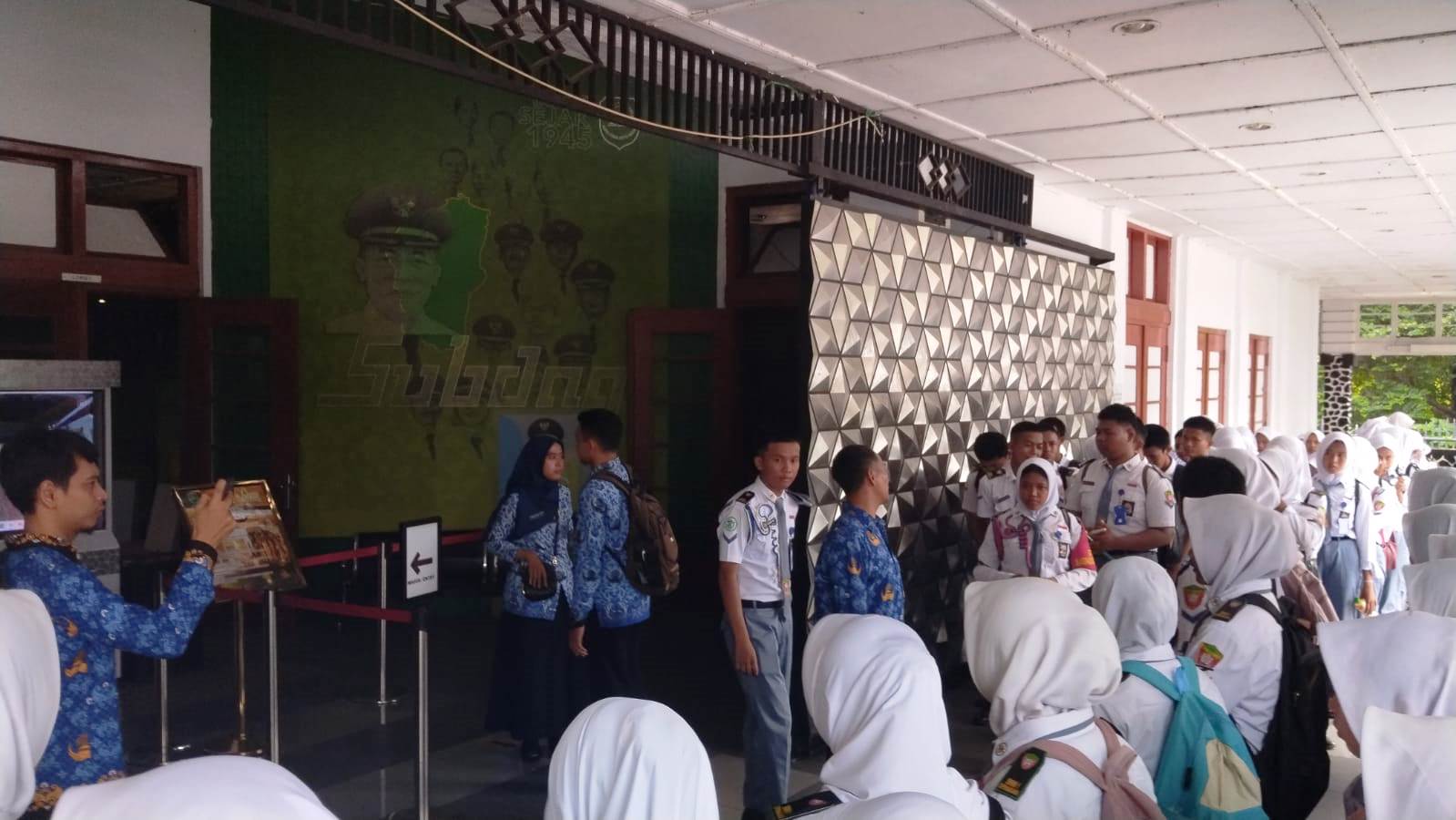 Siswa SMKN 1 Cipunagara Belajar Sejarah, Datang Langsung ke Museum ...