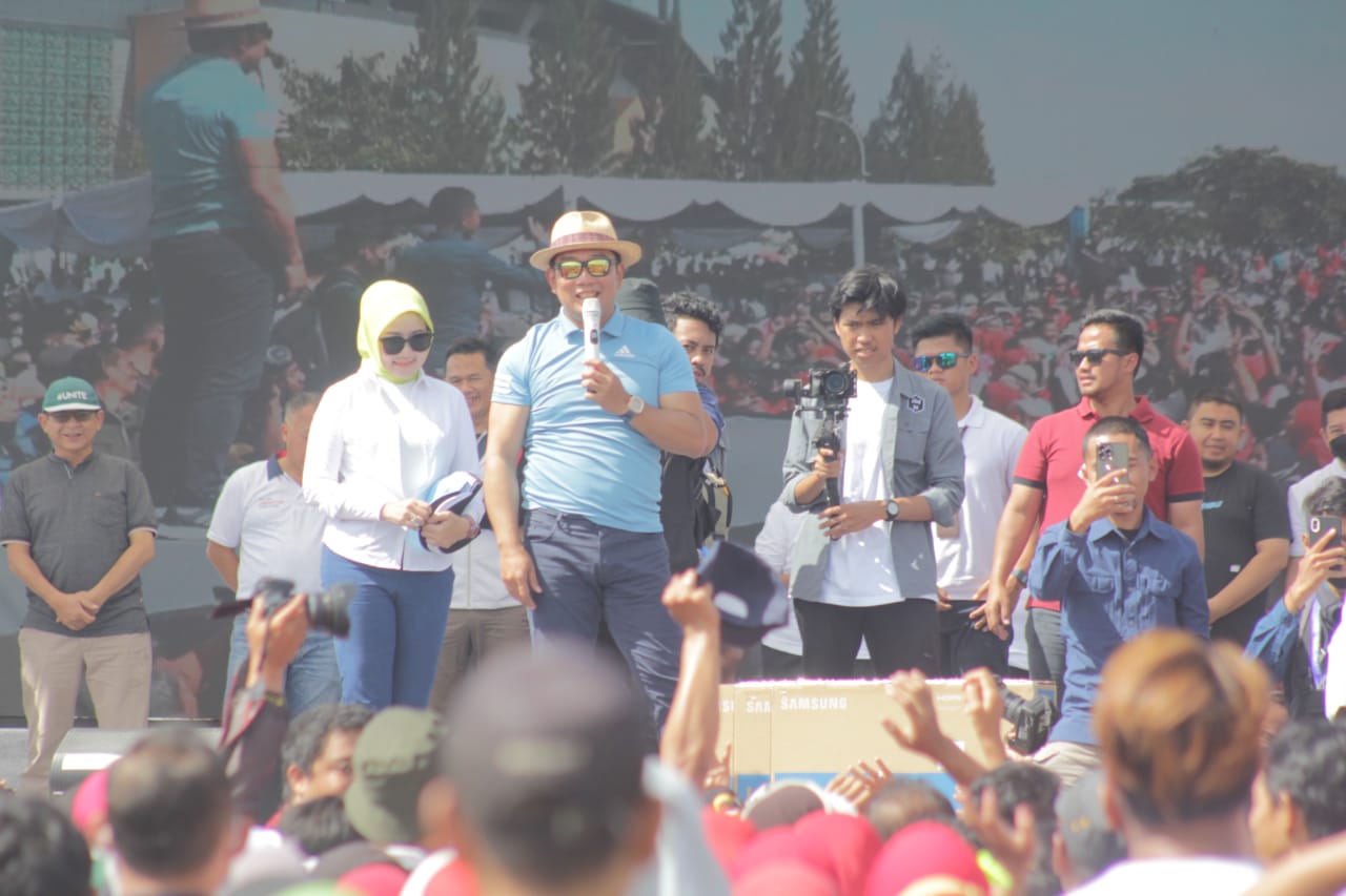 Kang Emil Genjot Transformasi Digital Pelayanan Publik, Jabar Super ...