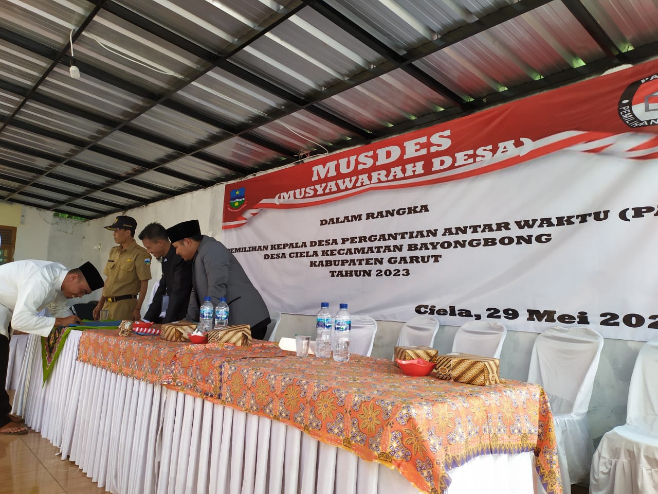 Dayat Terpilih Sebagai Kades PAW di Desa Ciela – Radar Garut