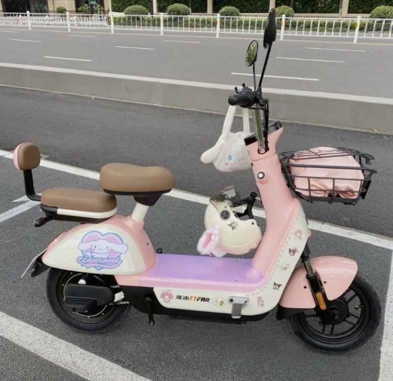 Sangat Laris! Harga Dan Spesifikasi Sepeda Listrik KITTY Punya Roda ...