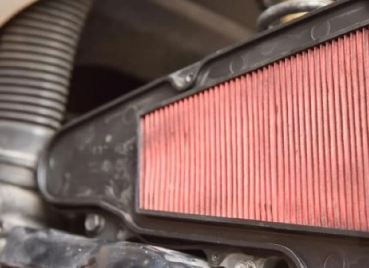 Begini Cara Benar Membersihkan Filter Udara Motor di Rumah – Radar Garut