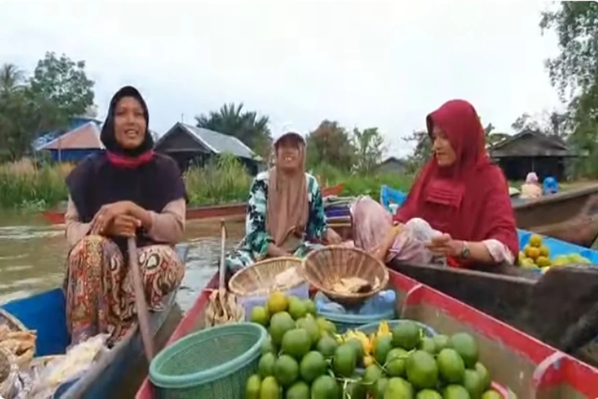 Wisata Kuliner Terapung di Sungai: Menyusuri Rasa Khas Sambil Menikmati ...