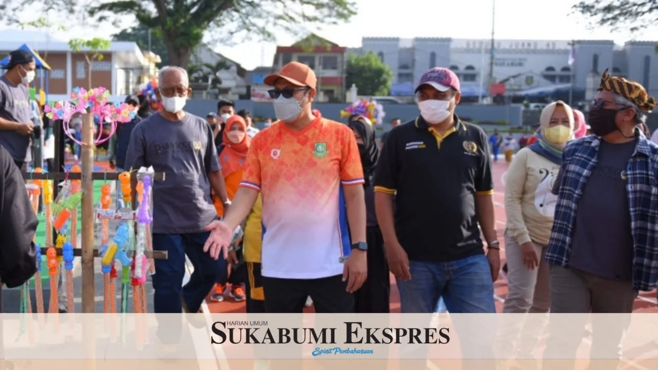 Peringati HPN 2022, PWI Kota Sukabumi Bersih-Bersih Lapdek dan Alun-alun. Begini Tanggapan Wali ...