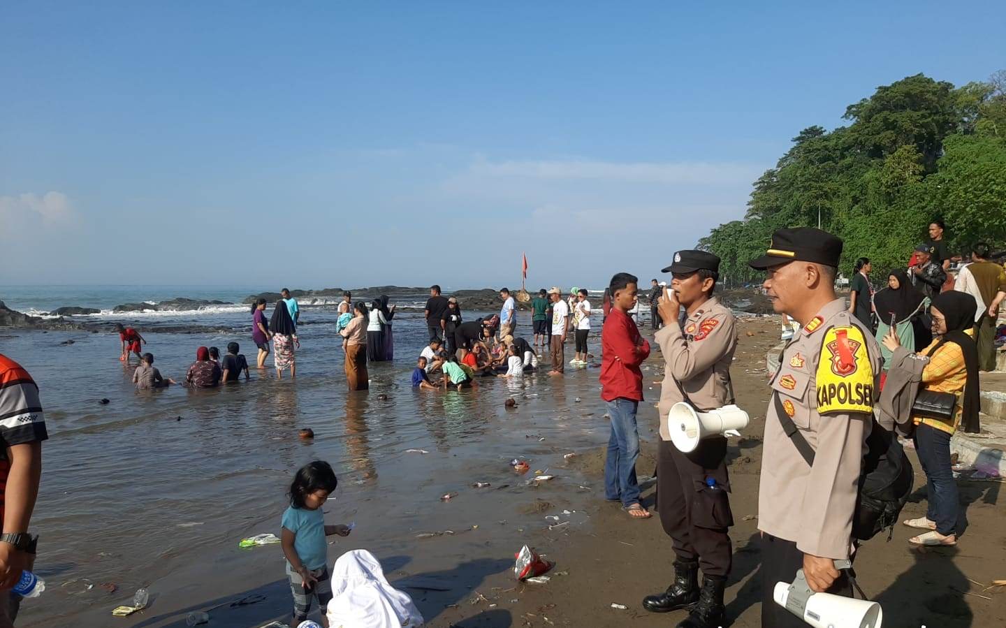 Pantai Palabuhanratu ‘Telan’ Korban Jiwa – Sukabumi Ekspres
