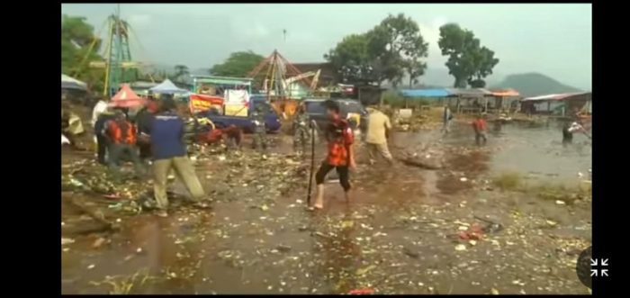 Antispasi Penumpukan Sampah Jatigede, Camat Wado Bentuk Tim – Sumedang ...