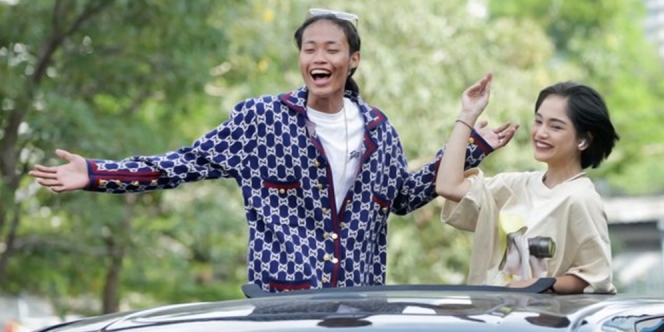 Dikerumuni Banyak Orang di Citayam Fashion Week, Sikap Jeje Slebew jadi Sorotan – Sumedang Ekspres