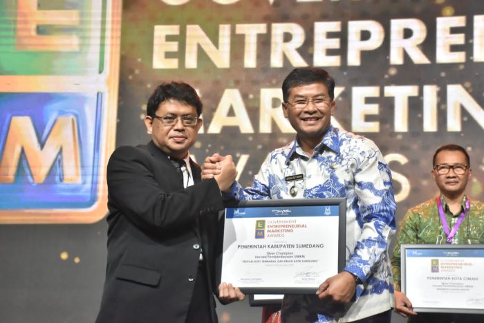 Sumedang Raih Penghargaan Inovasi Pemberdayaan UMKM – Sumedang Ekspres