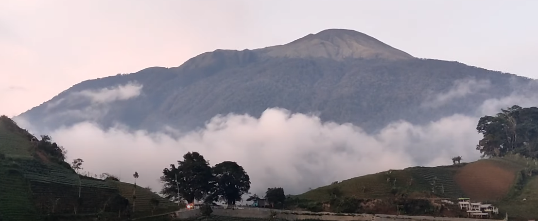 Sejarah Gunung Tampomas Sumedang – Sumedang Ekspres