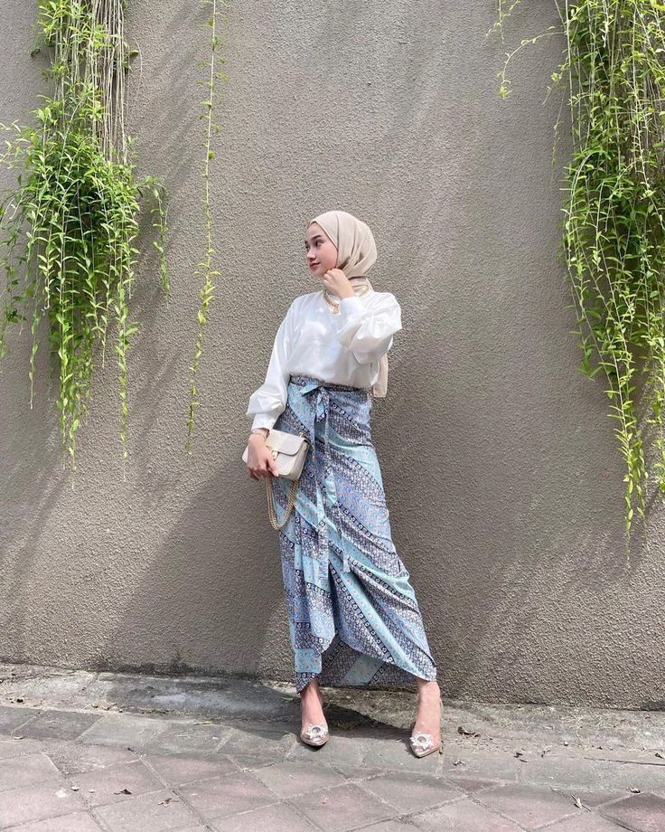 Ide Outfit Kondangan dengan Rok Lilit – Sumedang Ekspres