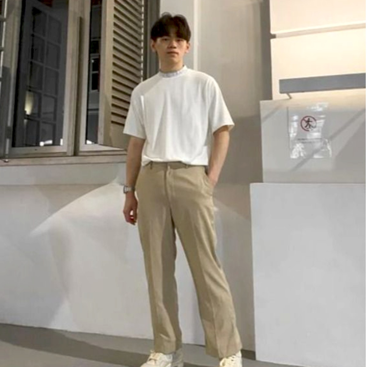 Celana Warna Cream Cocok Dengan Baju Warna Apa? OOTD Cowok Kekinian ...