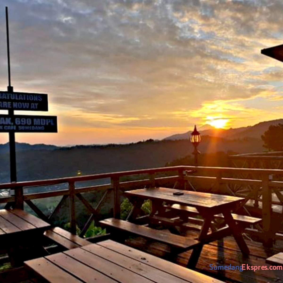 Tempat Best View Alam Sumedang Melihat Sunset Mempesona? Yuk Kunjungi ...