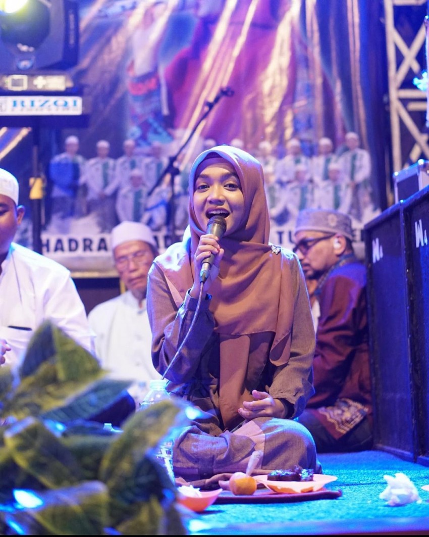Profil dan Biodata Ning Umi Laila, Ustadzah Muda yang Sebarkan Dakwah ...