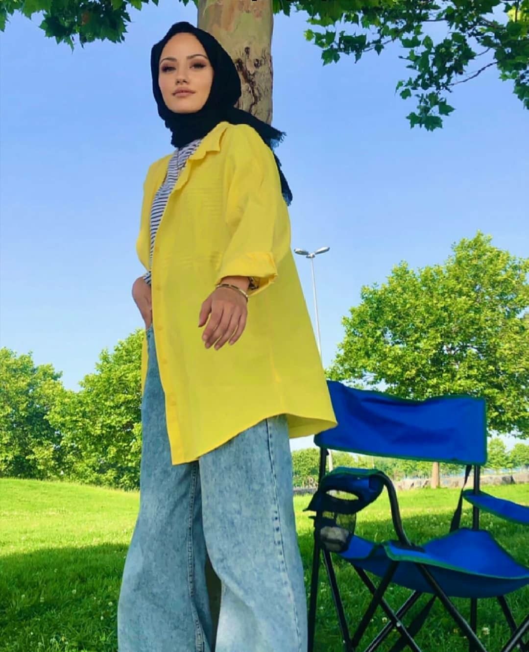 Inspirasi Outfit Warna Lemon yang Wajib Kamu Coba! – Sumedang Ekspres