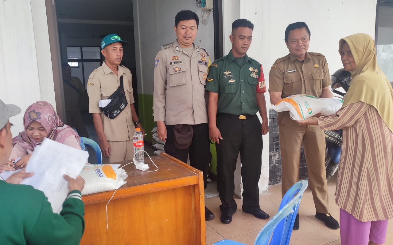 1.652 KPM Situ Dapat Bantuan Beras – Sumedang Ekspres