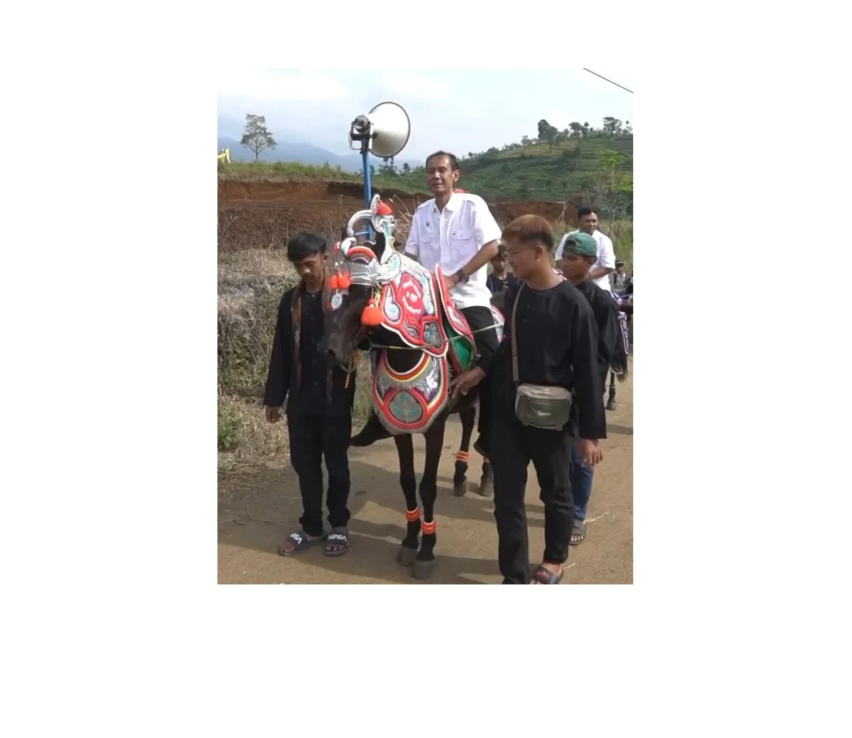 Milenial Rancakalong Memelihara Kearifan Budaya Lokal – Sumedang Ekspres