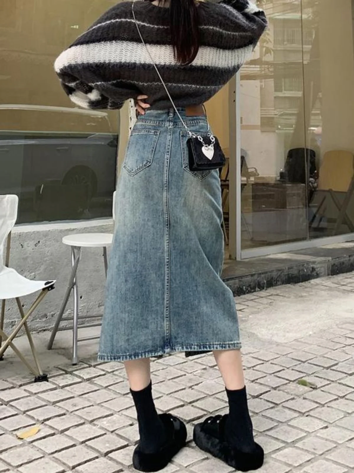 Rekomendasi Ide OOTD Rok Jeans yang Nggak Monoton – Sumedang Ekspres