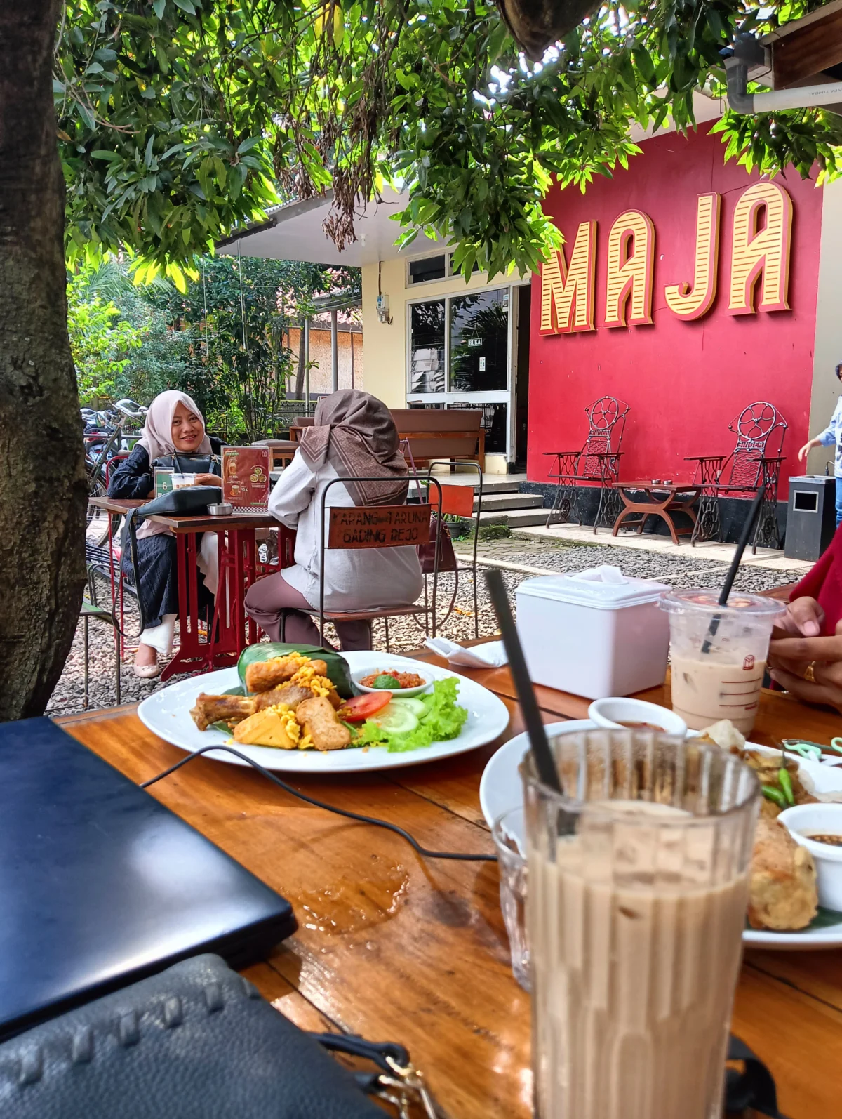 Maja Cafe Suasana Ngopi Kekinian – Sumedang Ekspres