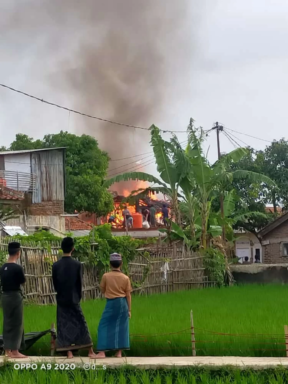 Rumah Dua Lantai di Babakan Cikalama Terbakar, Kerugian Capai Ratusan Juta Rupiah – Sumedang Ekspres