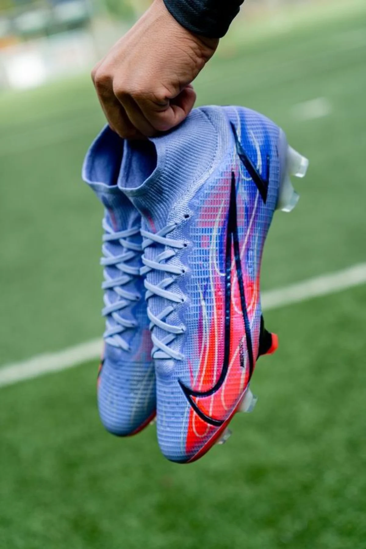 Rekomendasi Merek Sepatu Bola, Pilihan Utama Pecinta Sepak Bola ...