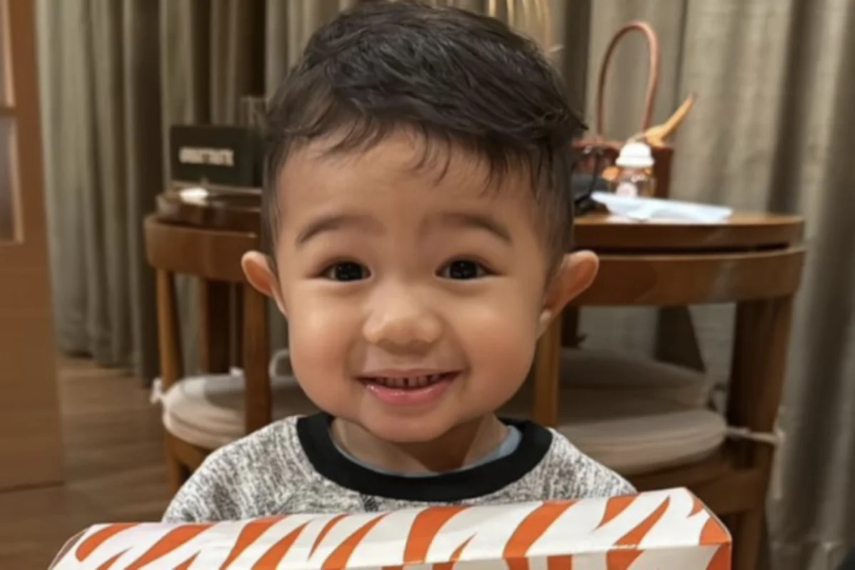Ini Profil Lengkap Abe Cekut, Bayi Viral dengan Tingkah Lucu dan ...