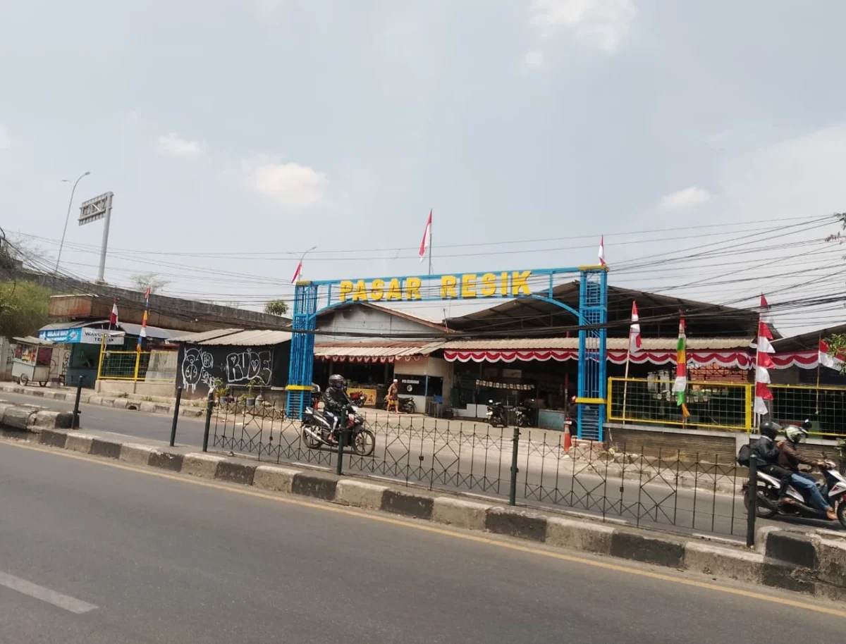 Kepengurusan Pasar Resik Semi Modern Jatinangor Meradang – Sumedang Ekspres