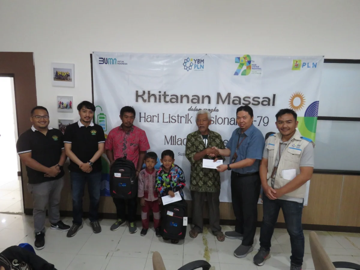 PLN UP3 Sumedang Melalui YBM PLN Gelar Khitanan Massal Untuk 20 Anak Yatim dan Dhuafa – Sumedang ...