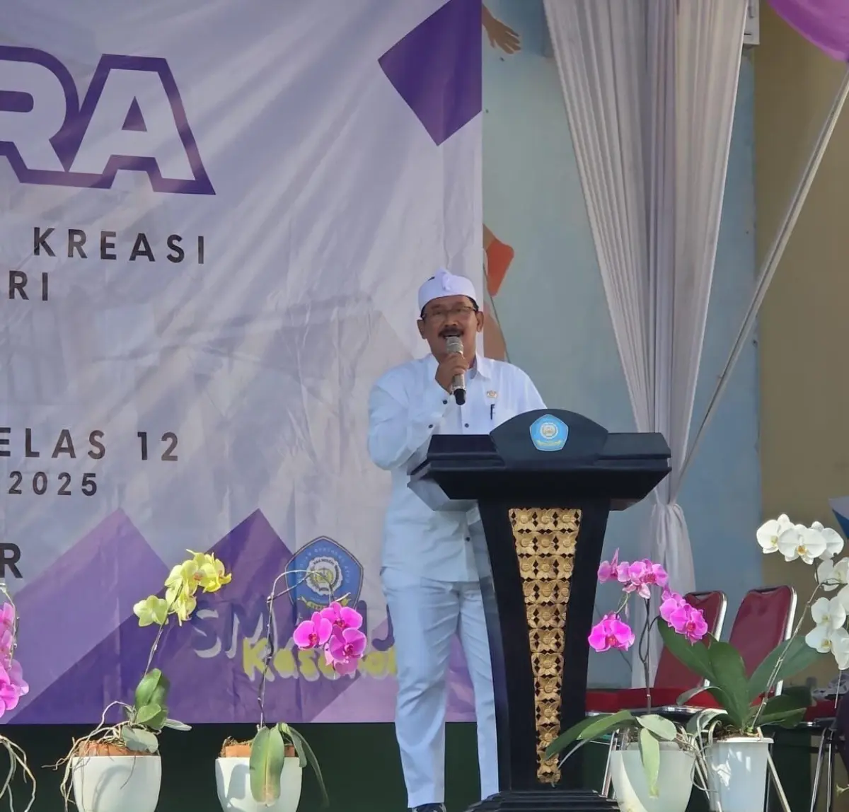 Siswa SMAN Jatinangor Lulus 100 Persen, Gapura Meriahkan Pelepasan Siswa – Sumedang Ekspres