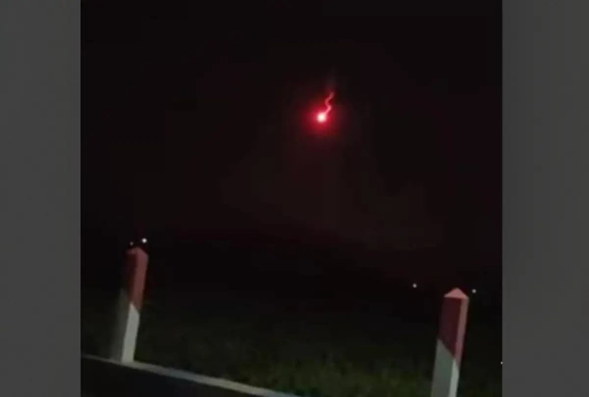 Begini Kronologi Penampakan Bola Api di Langit Tol Cisumdawu yang ...
